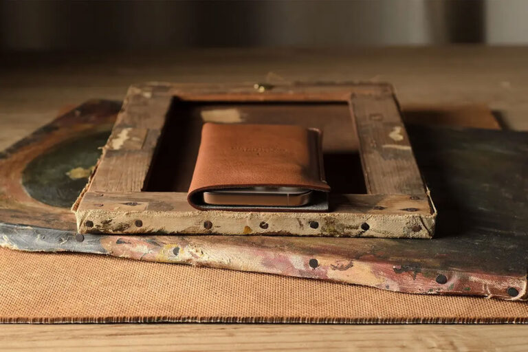Hardgraft Masterpiece iPhone Case: It’s Classy!