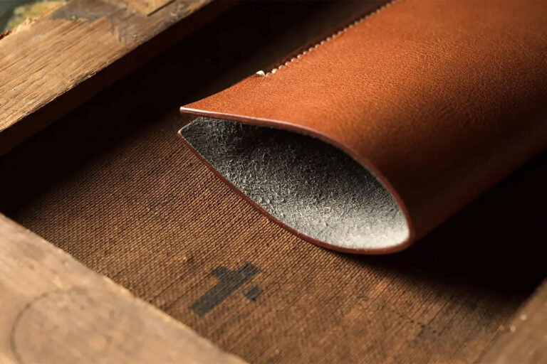 Hardgraft Masterpiece iPhone Case: It’s Classy!