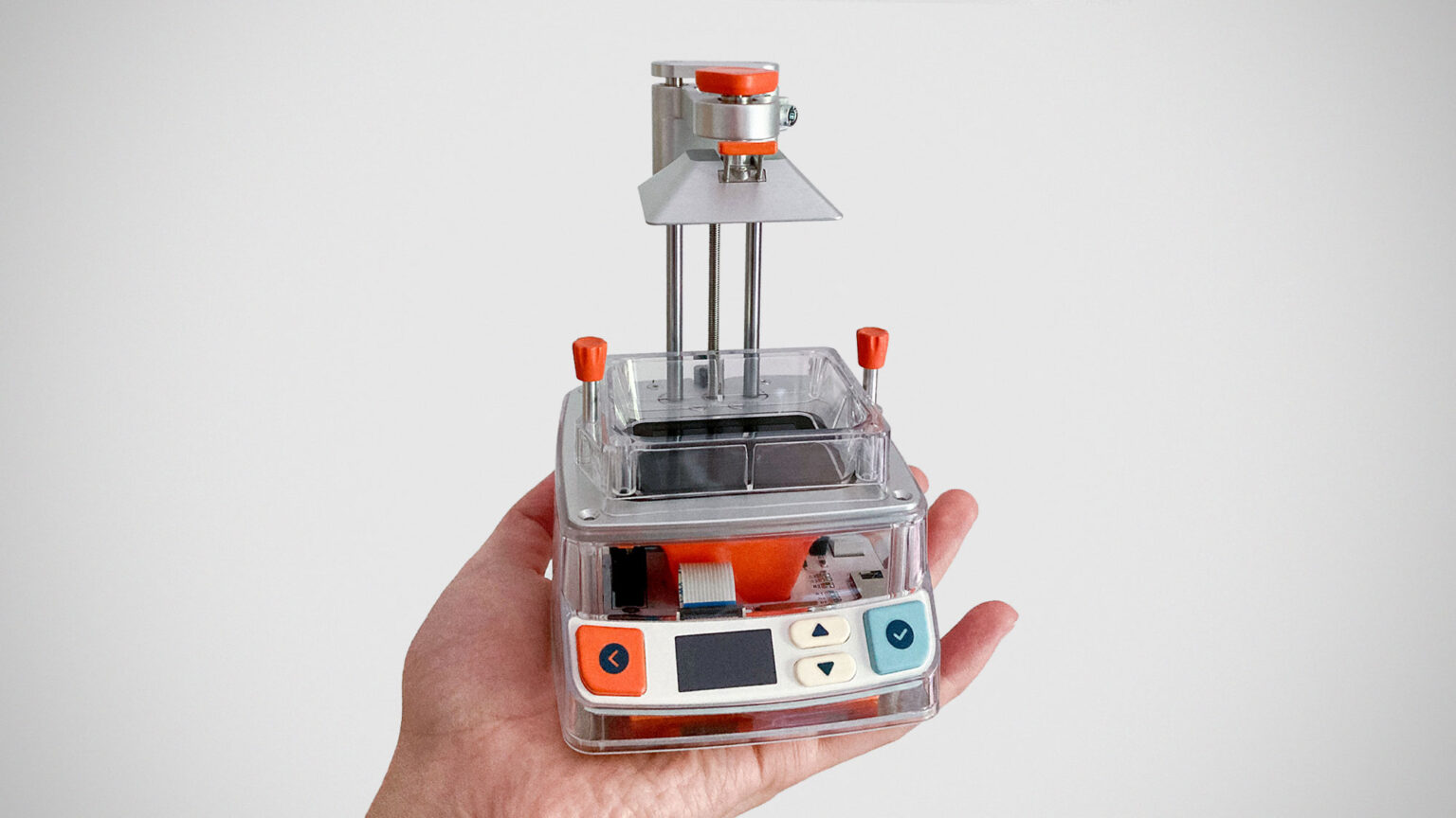 TinyMaker: The 3D Printer That’s Small, Open-Source, And Ready To Travel