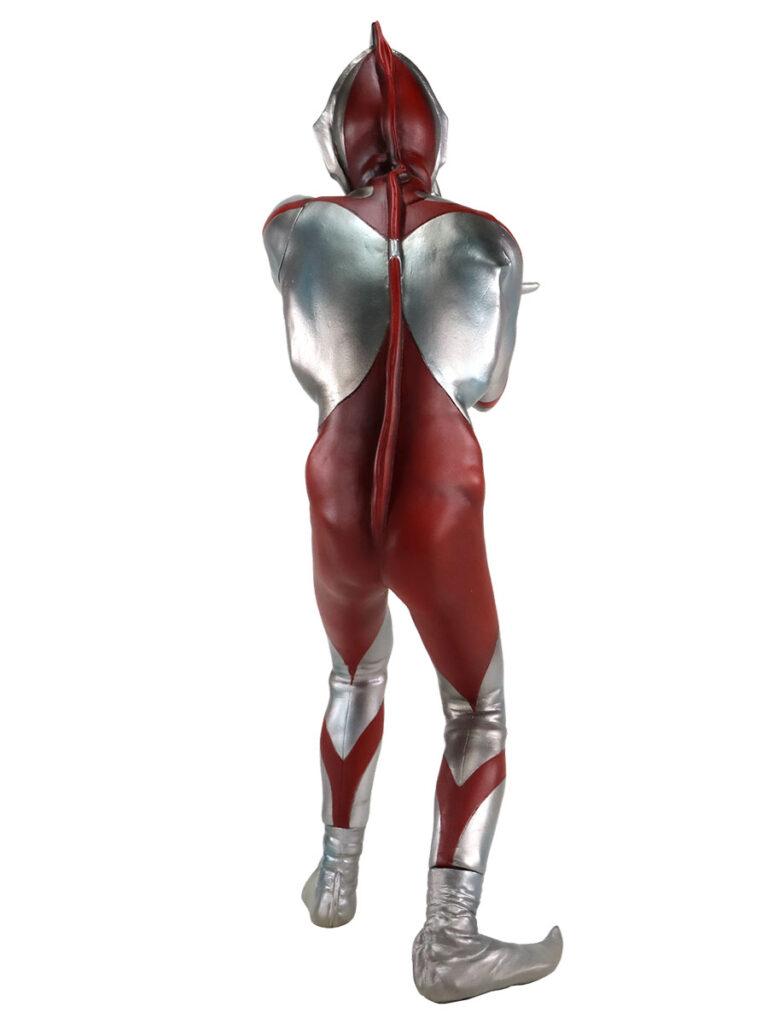 Specium Ray & Chill: This Ultraman Lights Up Your Shelf Like It’s 1967
