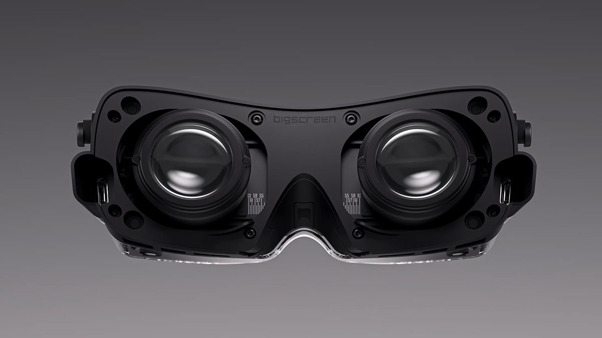 Believe It Or Not, This Tiny A Full-fledged VR Headset With Eye-tracking