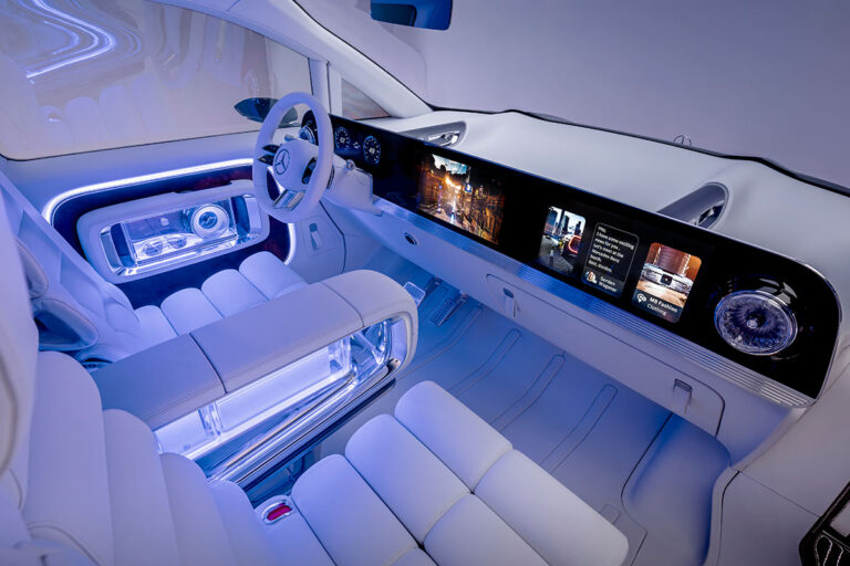 Mercedes-Benz Vision V: A Stretch Limo For The Streaming Generation