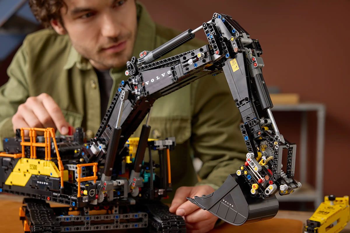 LEGO’s Volvo Hybrid Excavator Is For Grown-Ups With Construction Site ...