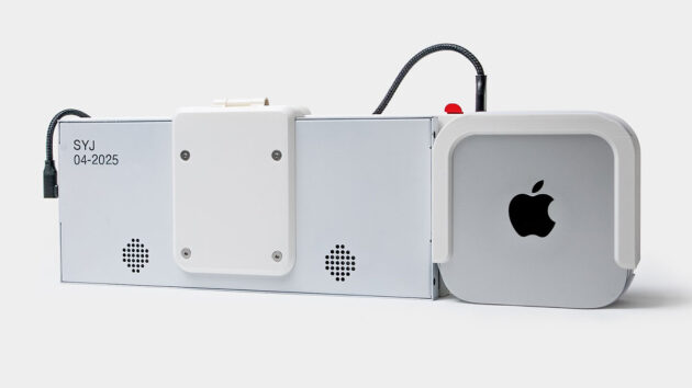 Scott Strikes Again—This Time, He Turned A Mac mini Into A Sort-of Laptop