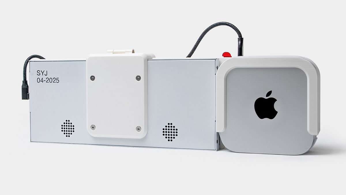 Scott Strikes Again—This Time, He Turned A Mac mini Into A Sort-of Laptop