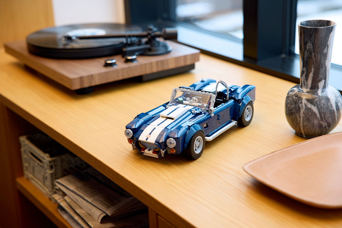 LEGO’s Shelby Cobra 427 S/C Lets You Build The Muscle, No Oil Stains ...