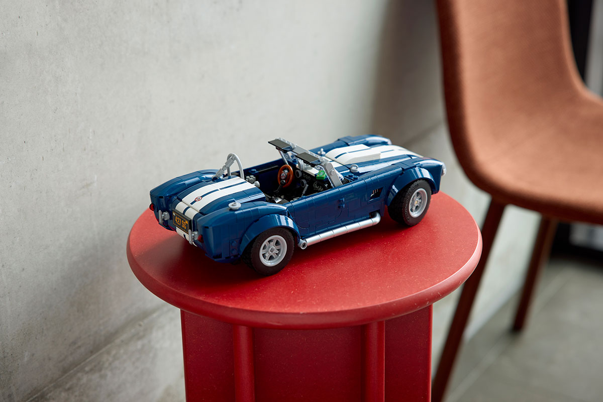 LEGO’s Shelby Cobra 427 S/C Lets You Build The Muscle, No Oil Stains ...