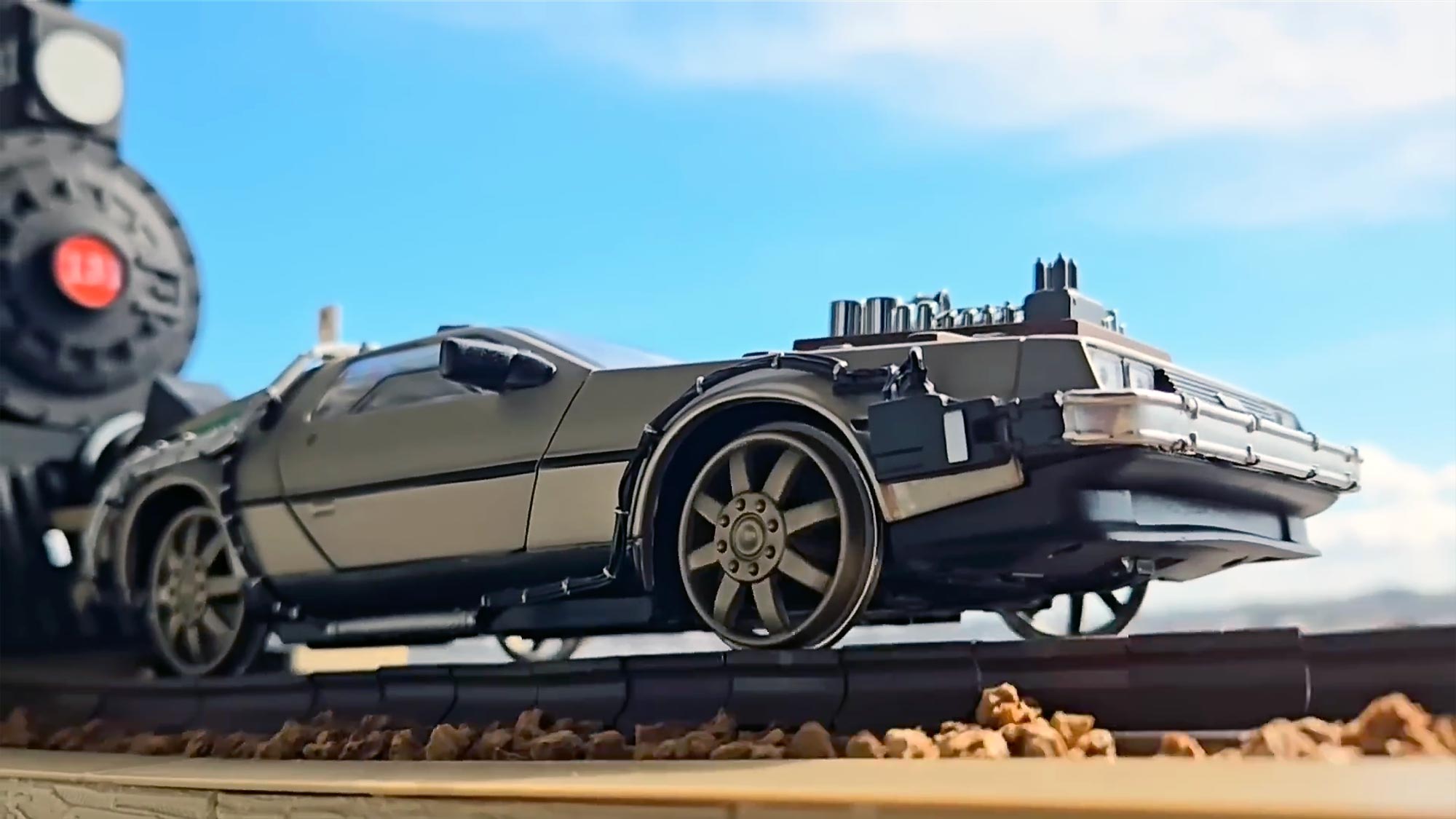 This Custom Diorama Setup Recreates That Glorious Train Push Scene From ...