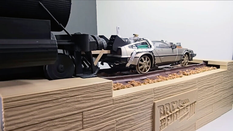 This Custom Diorama Setup Recreates That Glorious Train Push Scene From ...