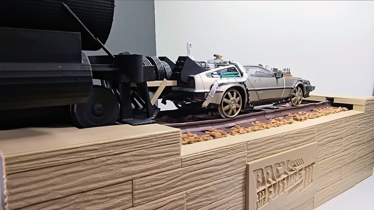 This Custom Diorama Setup Recreates That Glorious Train Push Scene From ...