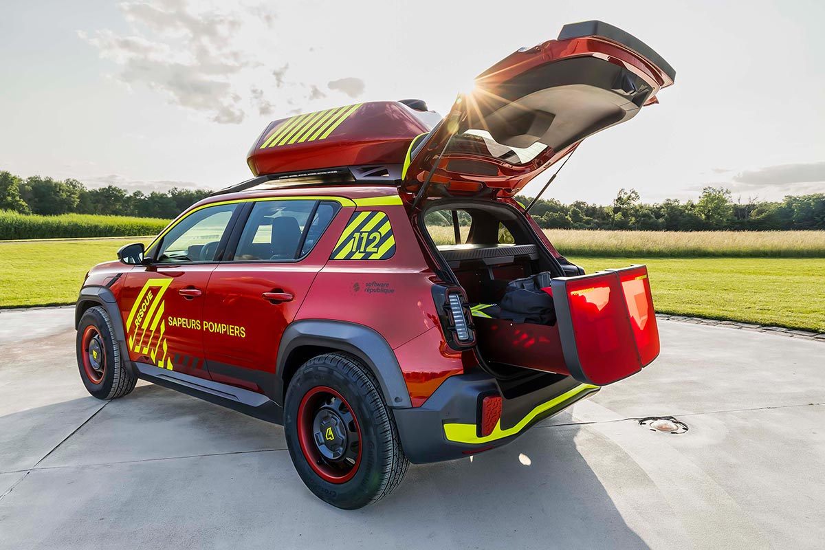 Renault’s vision4rescue: A Firefighter’s Dream With Wi-Fi And A Drone