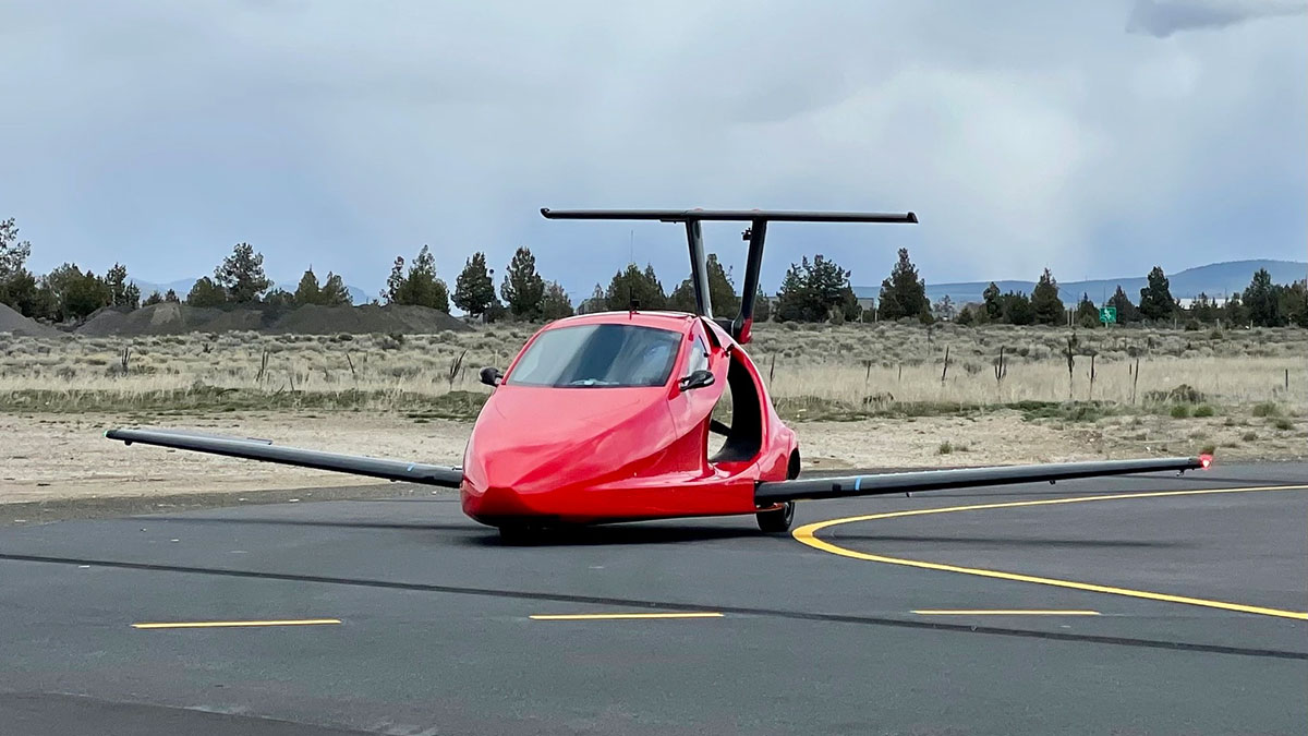 Wings Out, Tail Up: The Switchblade Flying Car Is Here To Break Traffic