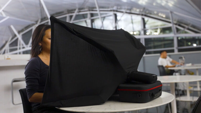 Splay Max: It’s A 35-inch FHD Display That Packs Into A Lunchbox-size ...