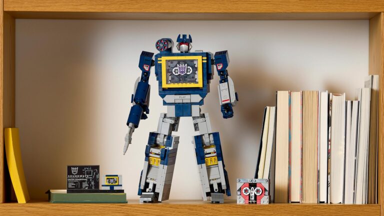 LEGO Icons Transformers Soundwave (10358): The Decepticon You’ll ...