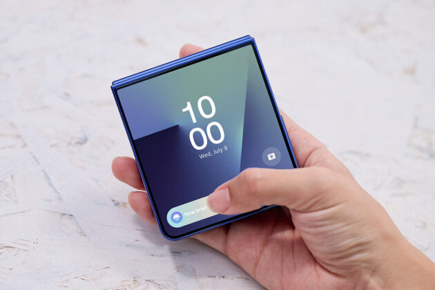 Samsung Z Flip7’s New FlexWindow Is All Screen, No Apologies