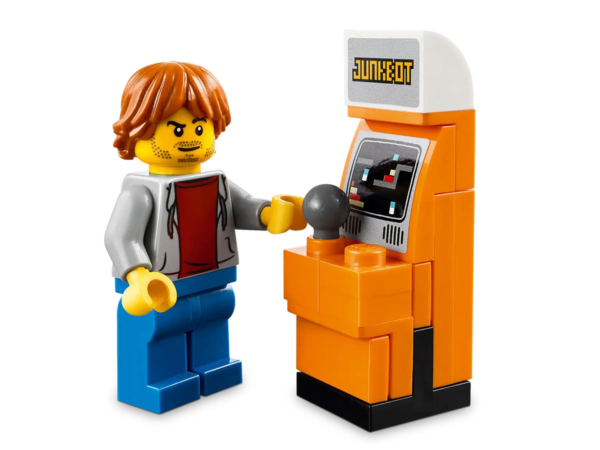 LEGO Arcade Machine: Retro Nostalgia With a Hidden Gamer’s Room Inside