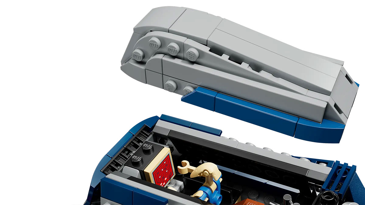LEGO Star Wars Battle of Felucia Set Brings the Separatist MTT to Life