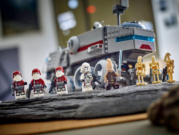 Star Wars Republic Juggernaut Gets the LEGO Treatment and It Is Looking ...