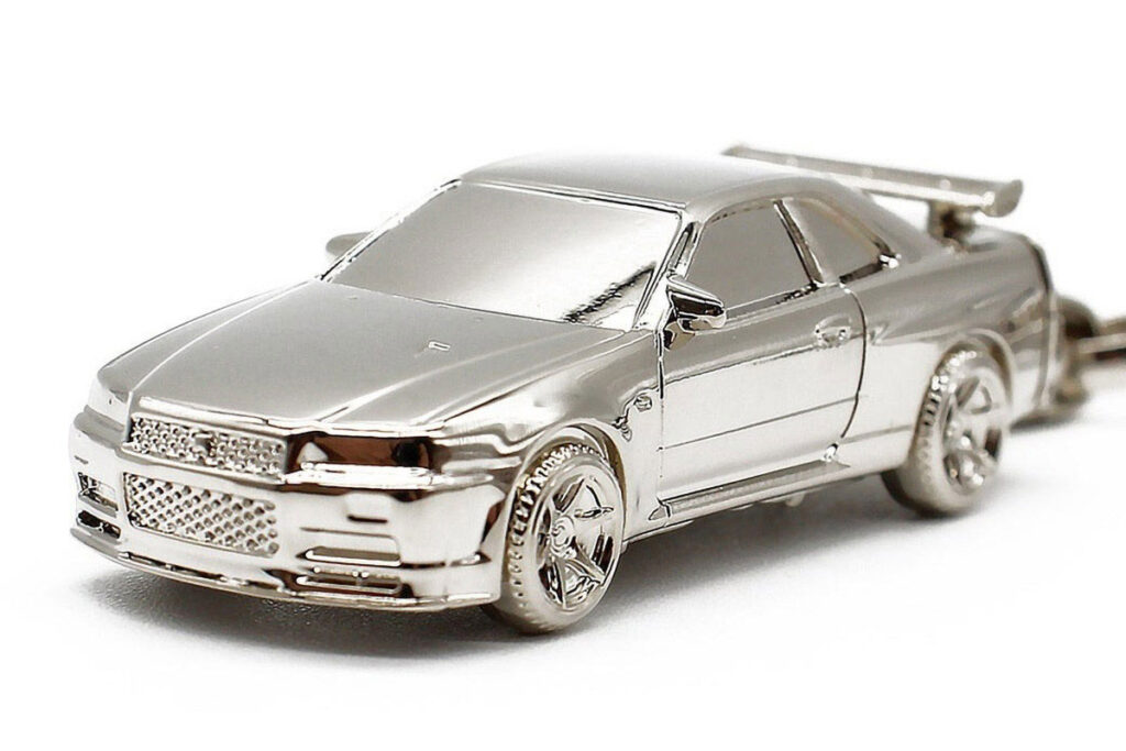 Skyline GT-R Fans, Your Keys Deserve This Mini BNR34