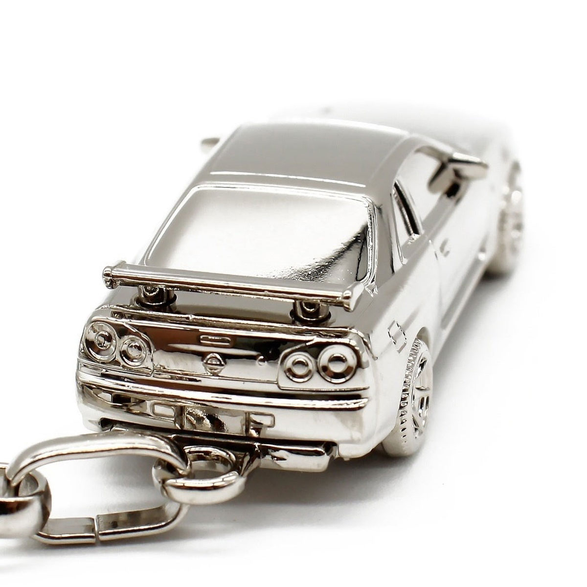 Skyline GT-R Fans, Your Keys Deserve This Mini BNR34