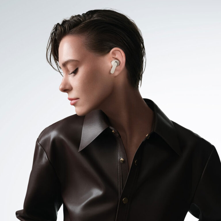 FreeBuds Pro 5 Debuts NearLink Audio for True Studio-Grade Listening