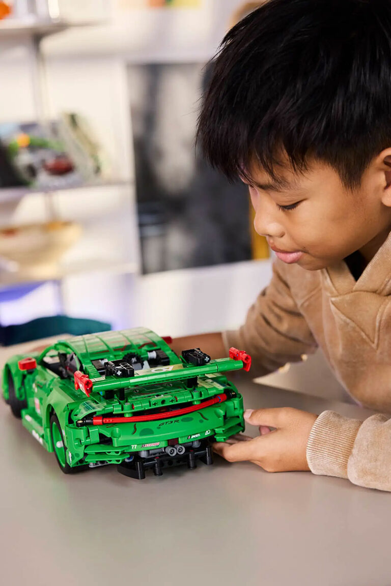 LEGO Technic Brings AO Racing’s Rexy GT3 to Life in 1,313 Pieces