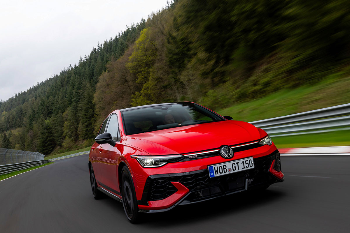 Volkswagen Celebrates 50 Years of GTI With the 325 PS Golf GTI EDITION 50