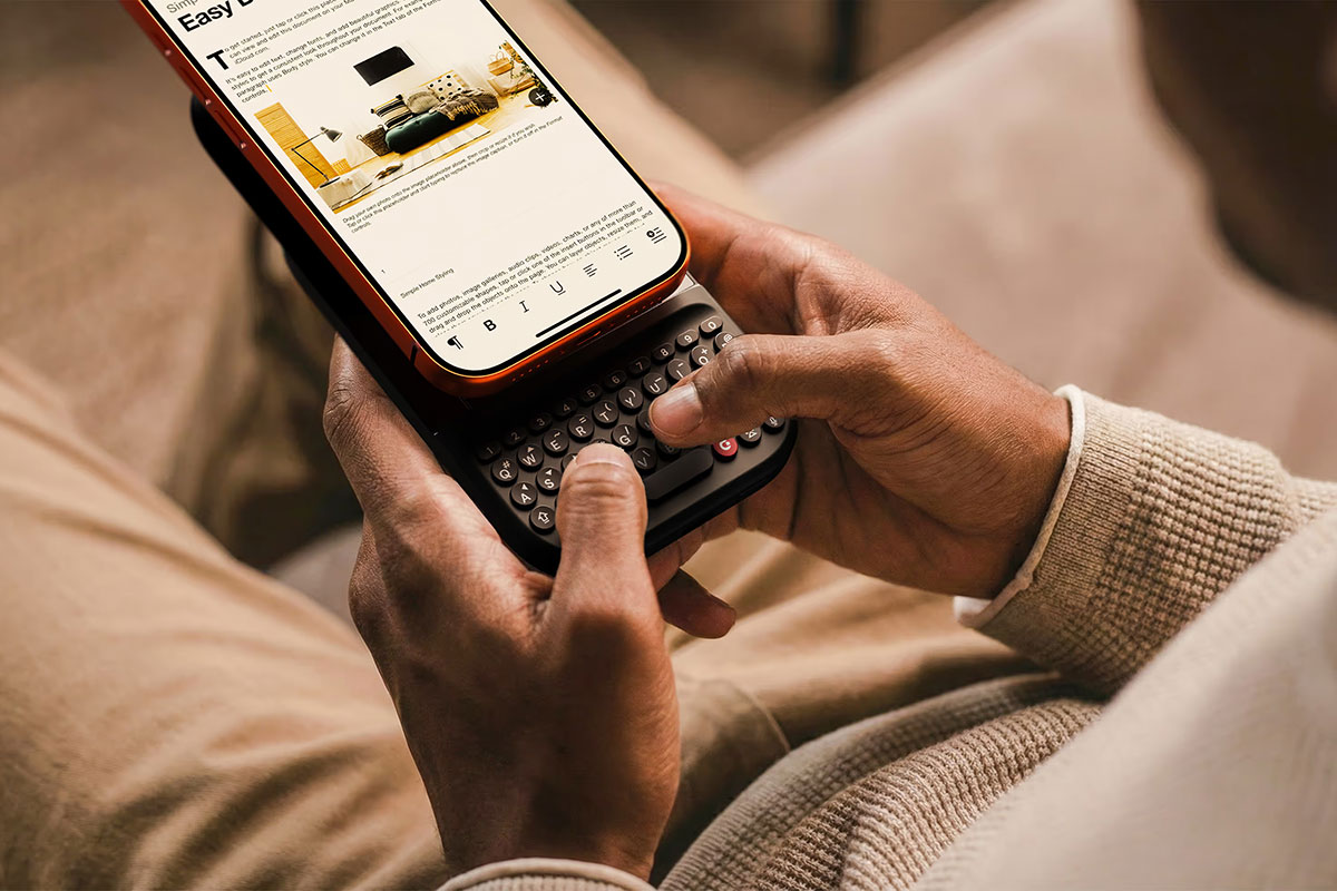 Clicks Wants to Bring Buttons Back With a Real Keyboard Phone and a ...