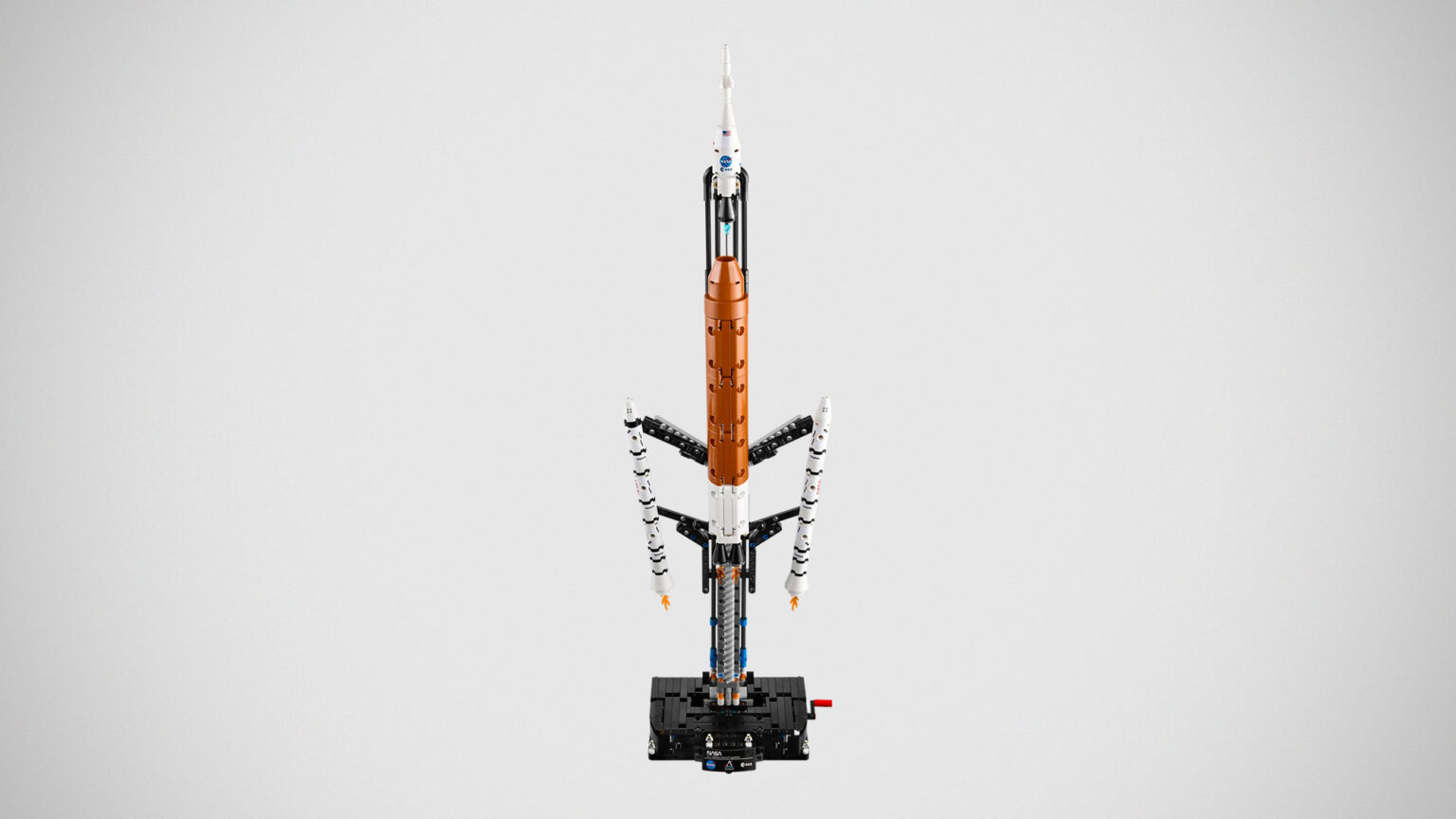 LEGO NASA Artemis Space Launch System (42221) Lets You Recreate Rocket ...