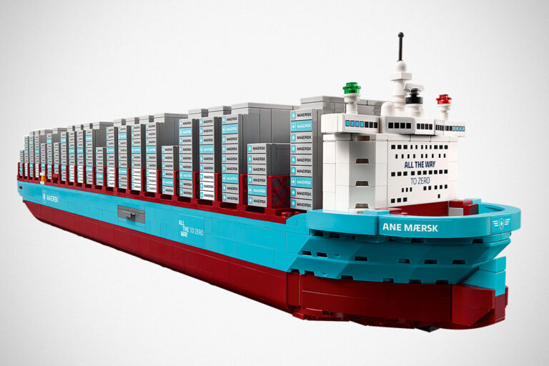 LEGO Maersk Dual-Fuel Container Vessel (40955) Recreates ANE MÆRSK in ...